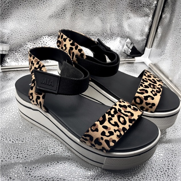 MIA | Shoes | Mia Platform Sandals | Poshmark